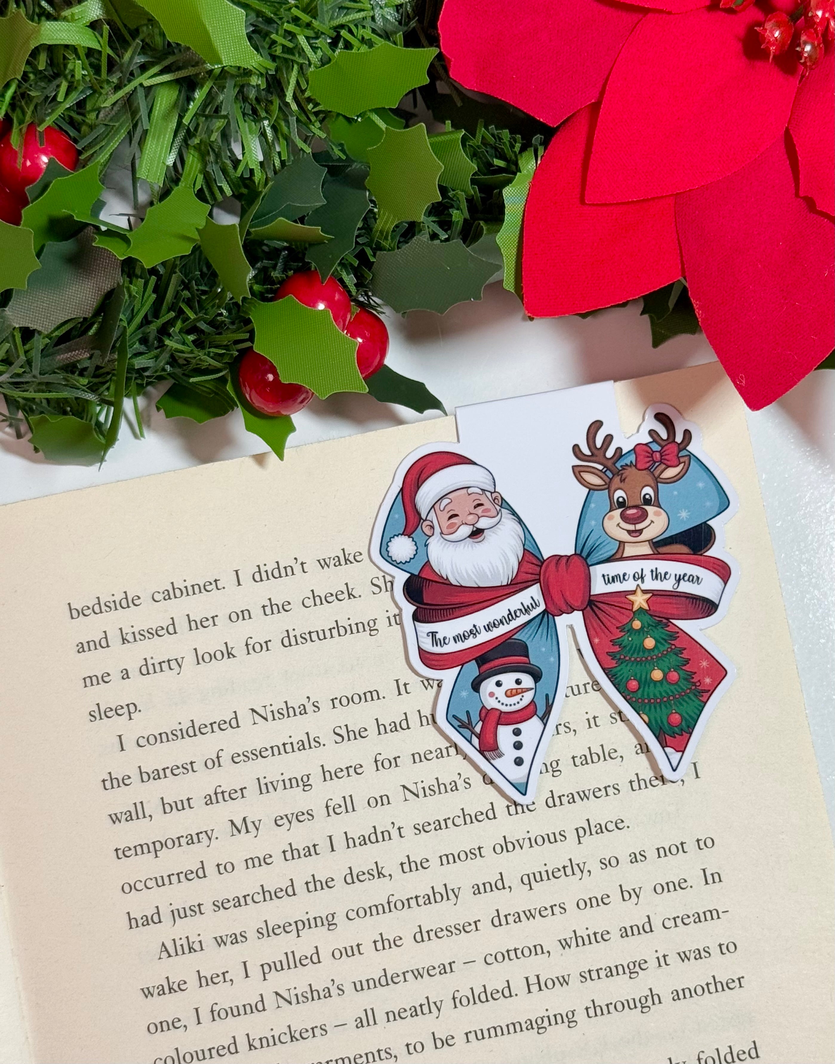 Christmas Bow Magnetic Bookmark – Hooked on a Book