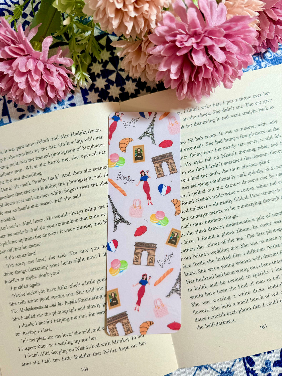 Paris Bookmark – Hooked on a Book