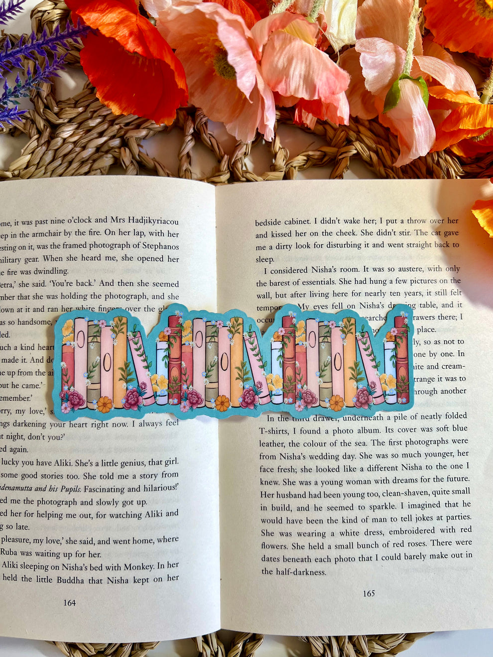 Floral Bookshelf Die Cut Bookmark – Hooked on a Book